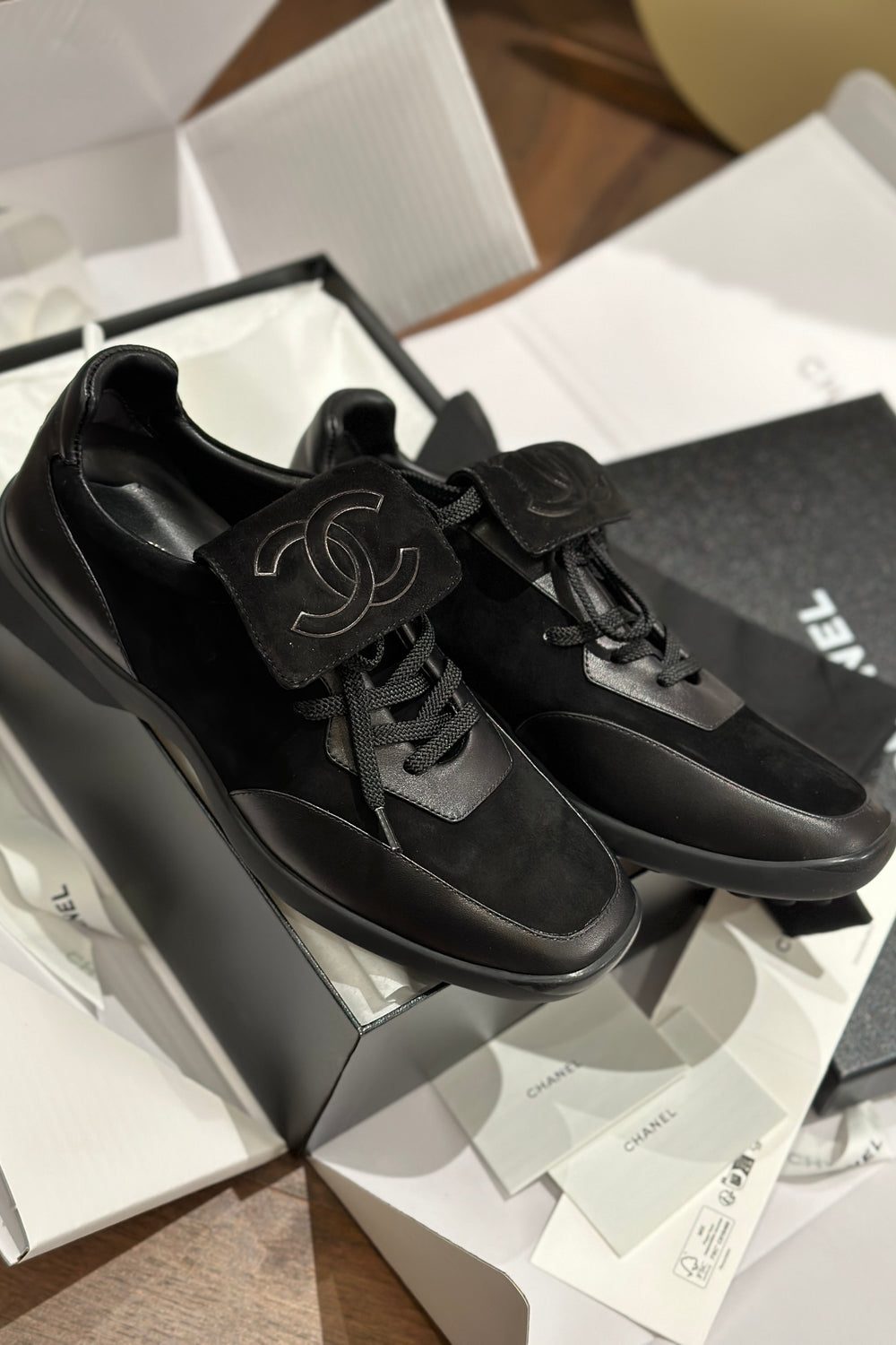 Retro Large Logo Flip-Top Derby Shoes – Foya